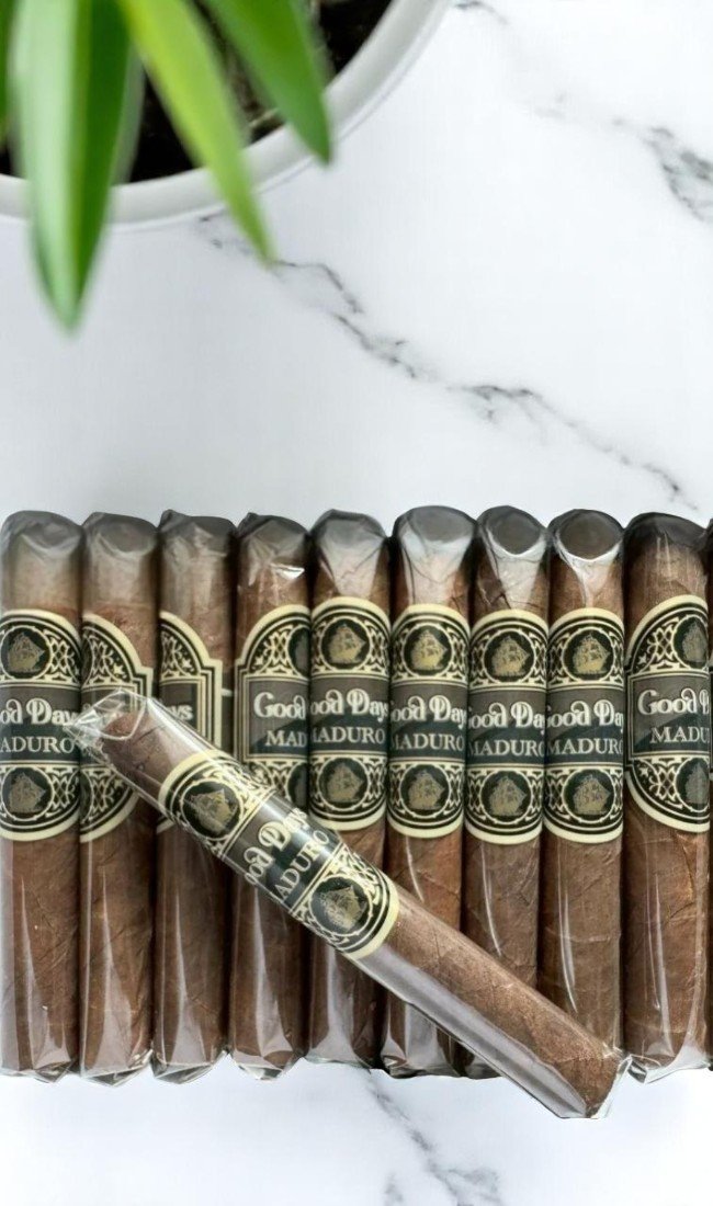 บุหรี่นอก Good Days Factory Rejects Robusto Maduro (10มวน)พร้อมส่ง ...